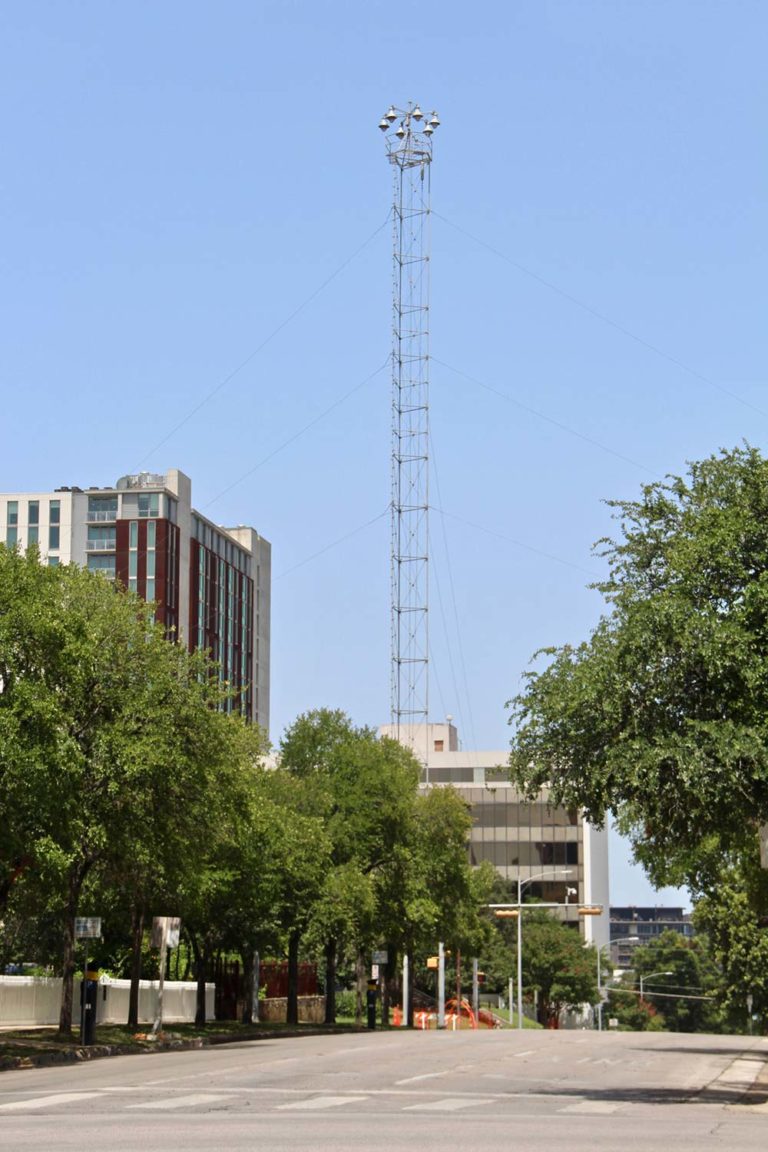 Moonlight Tower – Guide To Austin Architecture