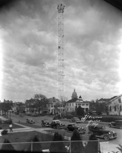 Moonlight Tower – Guide To Austin Architecture