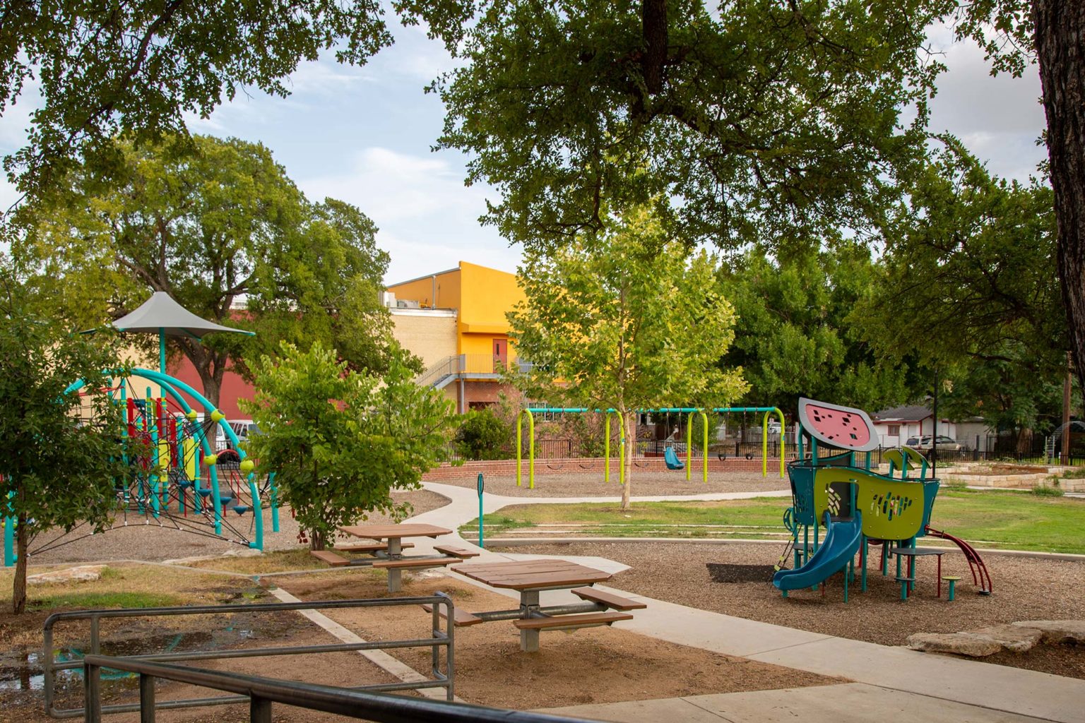 Pan American Neighborhood Park – Guide To Austin Architecture