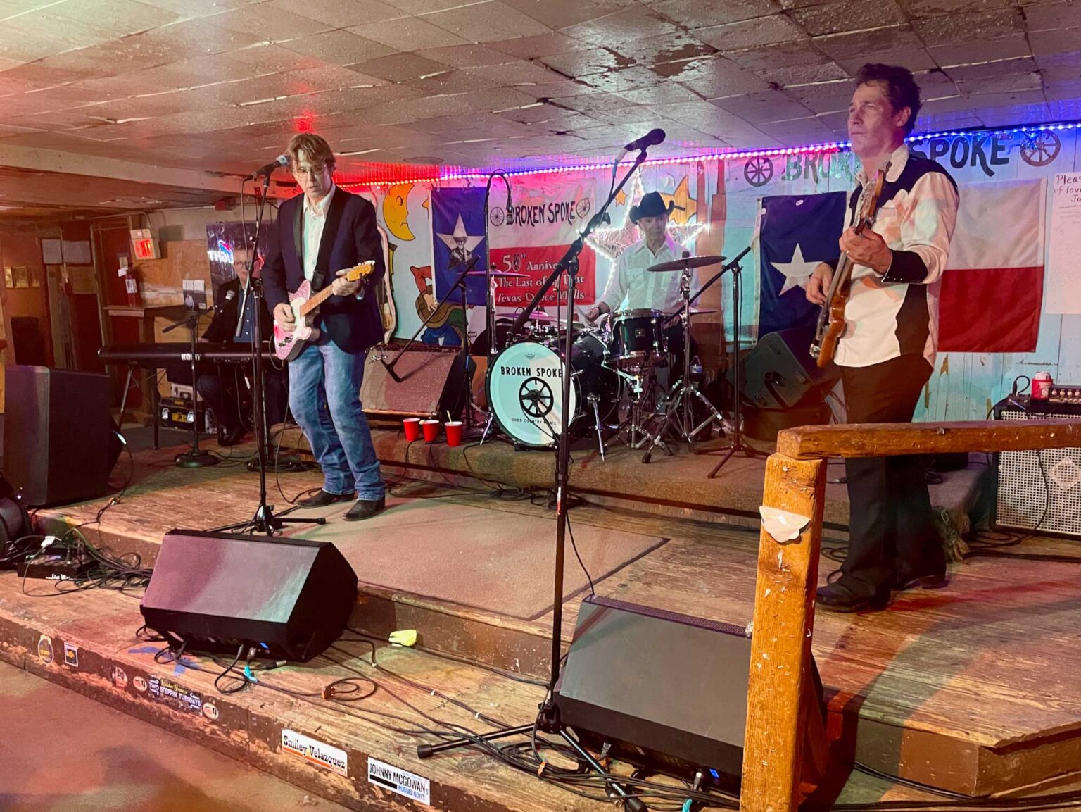 Broken Spoke – Guide To Austin Architecture